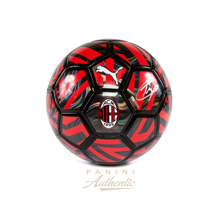 Officially Signed Soccer Balls from David Beckham and Christian Pulisic ...